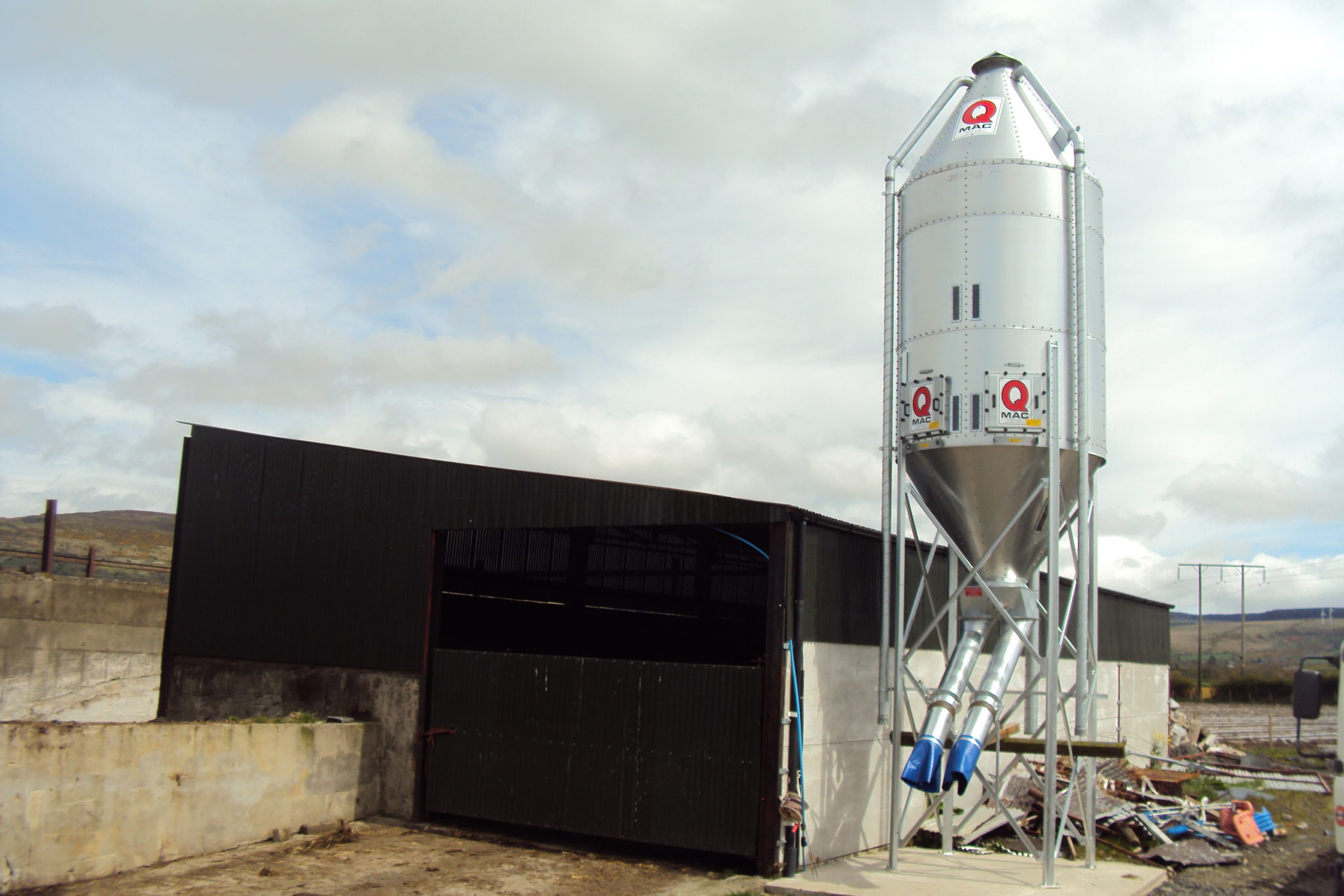 Q MAC 10 Tonne Split - Q Mac Silos Ltd