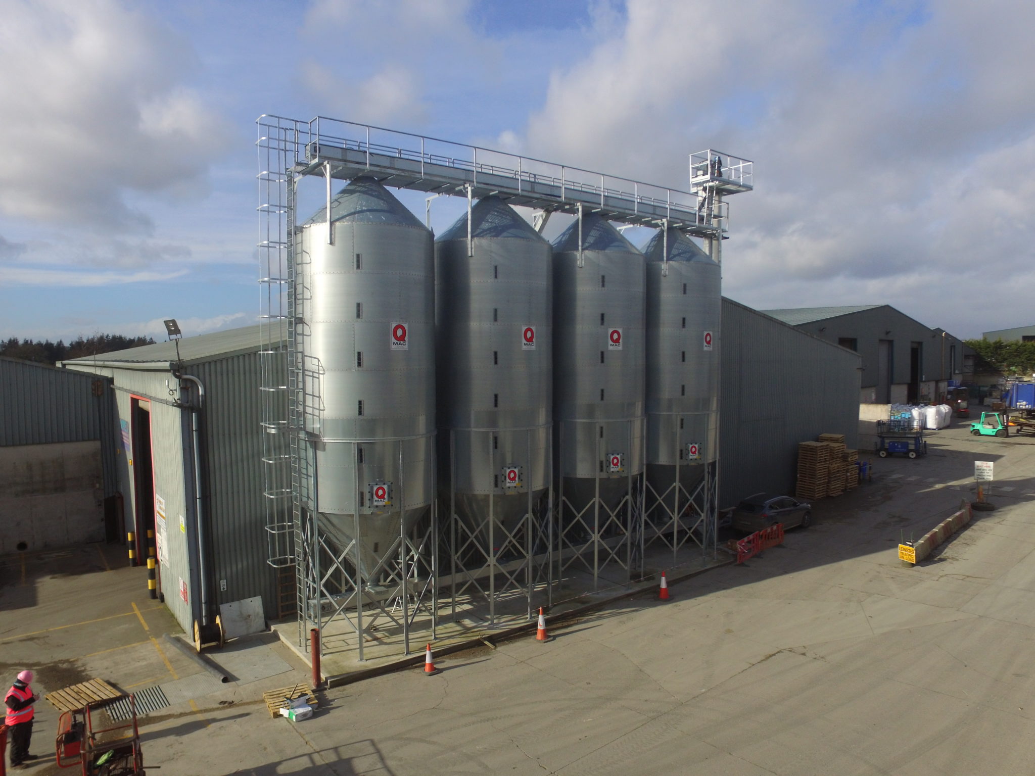 Q MAC 4 x 60 Tonne - Q Mac Silos Ltd